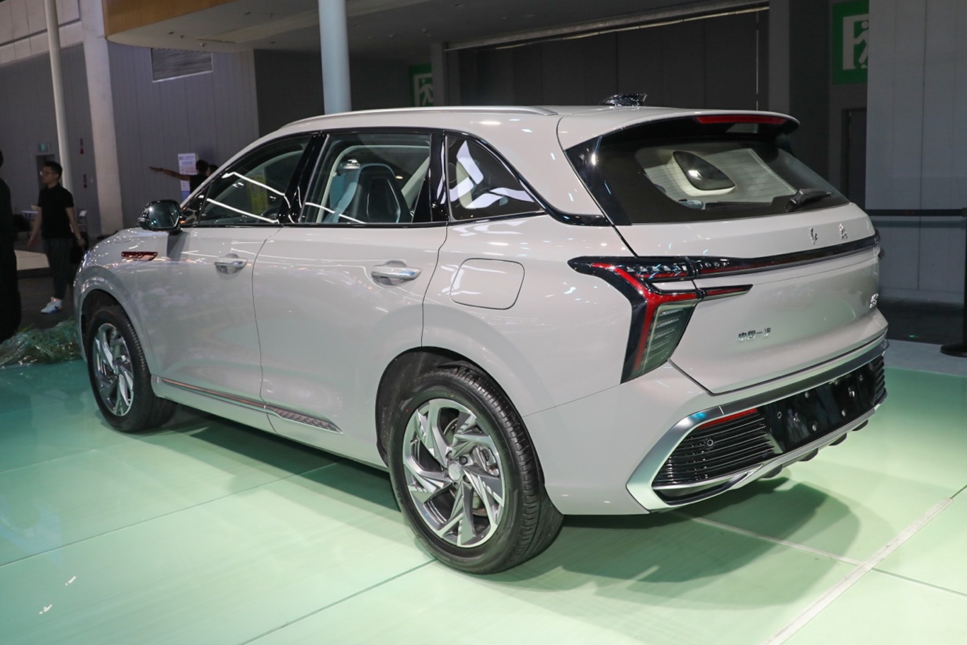 【红旗HS3 PHEV1.5T 115km 劲为版外观图片-汽车图片大全】-易车