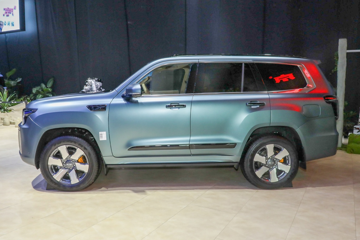 【北京越野BJ60雷霆1.5T 152km 魔核电驱进阶版 5座外观图片-汽车图片大全】-易车