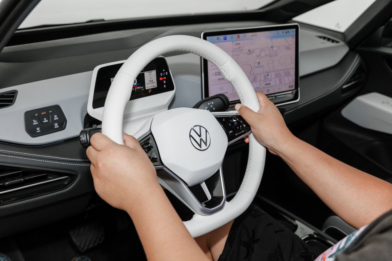 【大众ID.3聪明款 450km 极智氧气版主驾驶位图片-汽车图片大全】-易车