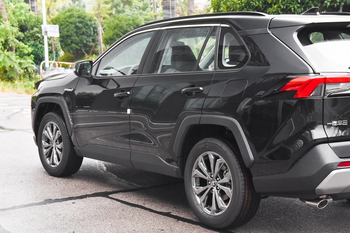 【RAV4荣放双擎 2.5L 两驱精英PLUS版外观细节图片-汽车图片大全】-易车