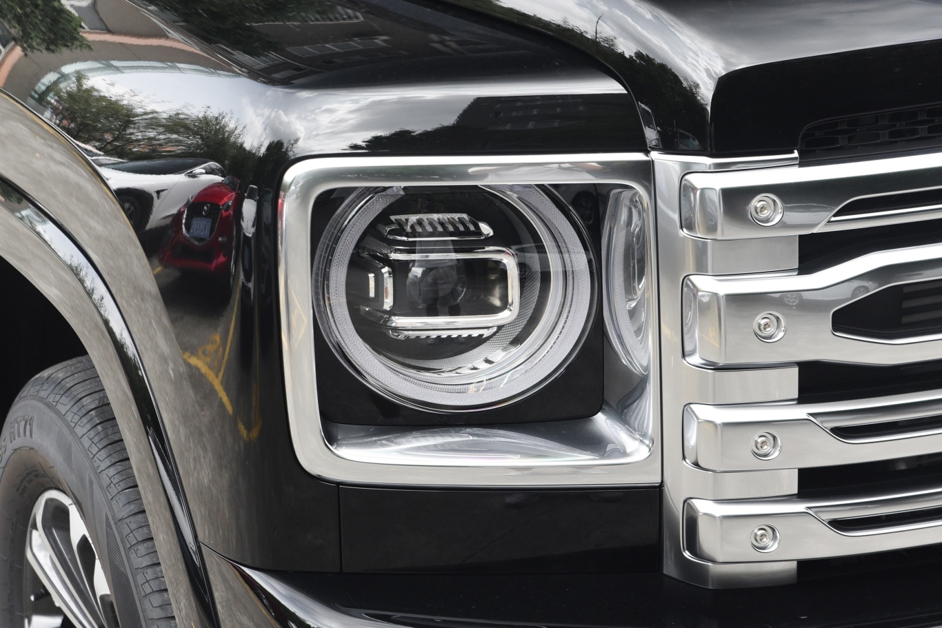 【哈弗H92.0T 拓境版 7座 汽油大灯侧45度俯拍图片-汽车图片大全】-易车