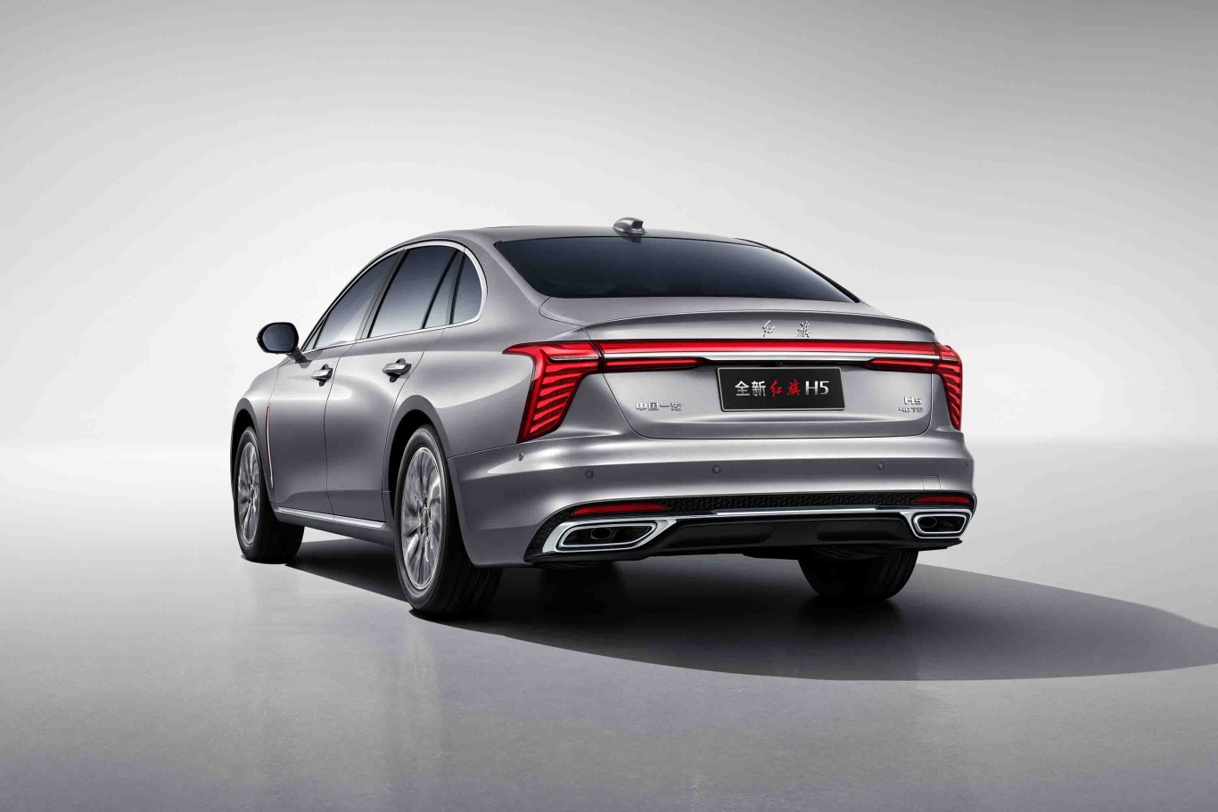 【红旗H52.0T 自动旗享50万辆纪念版图片-汽车图片大全】-易车