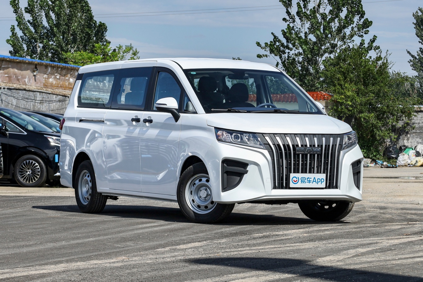 【锐胜王牌M72.0L 手动长轴舒适版 6座侧前45度车头向右水平图片-汽车图片大全】-易车