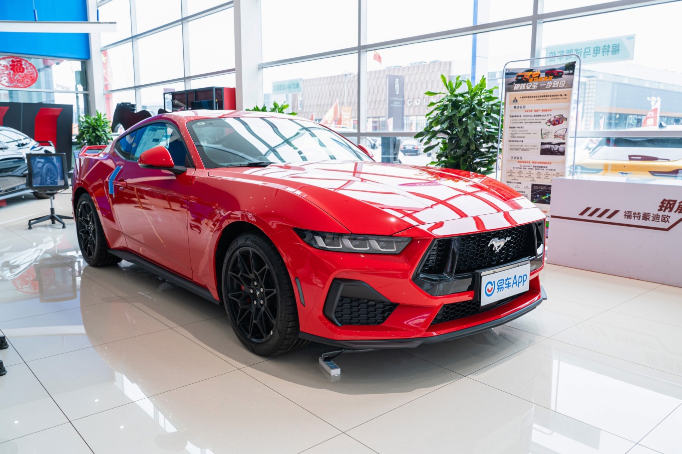 【Mustang2.3T 硬顶性能版侧前45度车头向右水平图片-汽车图片大全】-易车