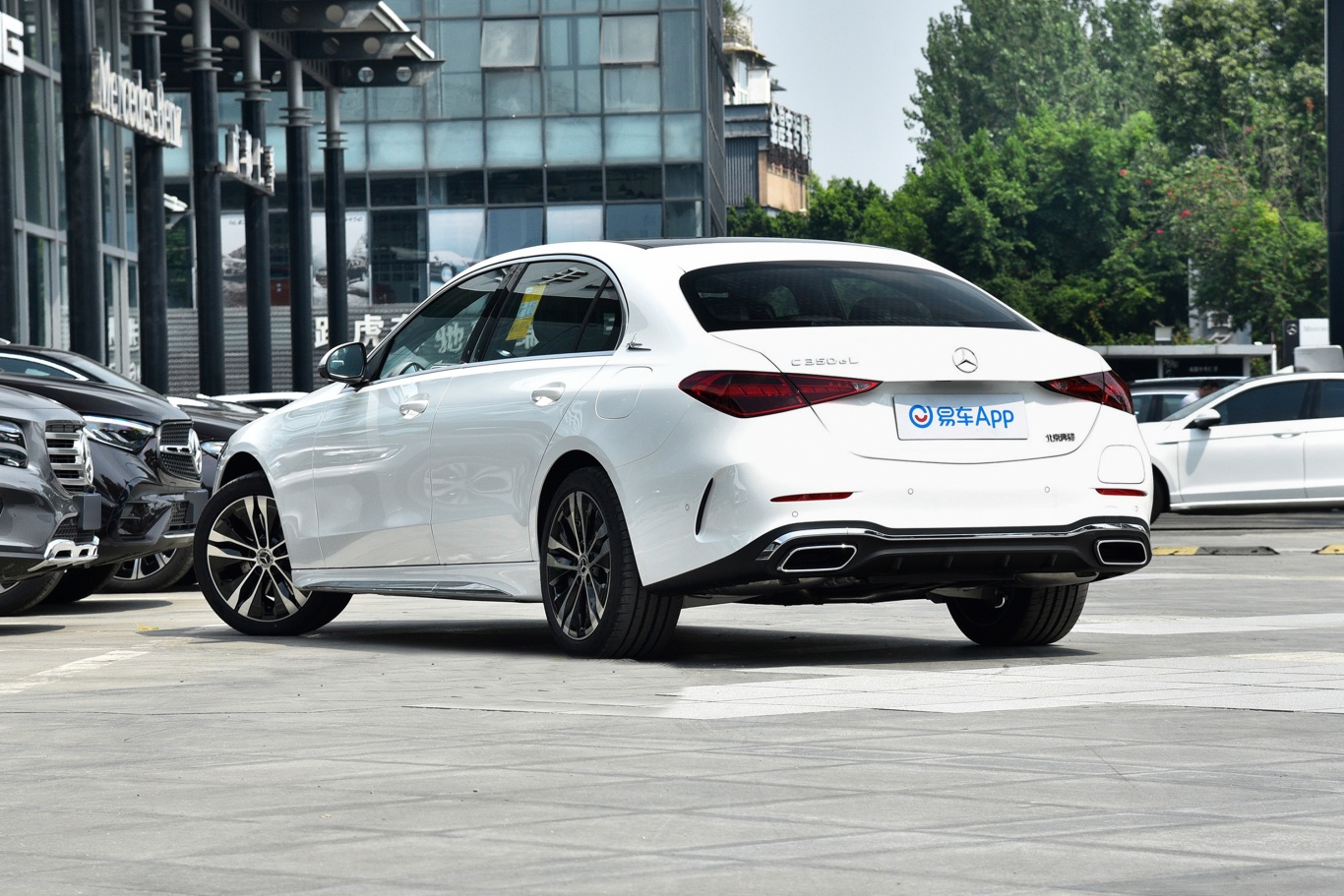 【奔驰C级 插电混动C 350 e L侧后45度车头向左水平图片-汽车图片大全】-易车