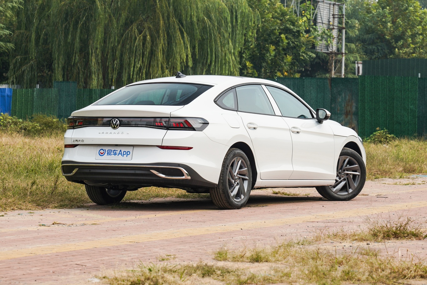 【凌渡凌渡L 280TSI 炫辣版侧后45度车头向右水平图片-汽车图片大全】-易车