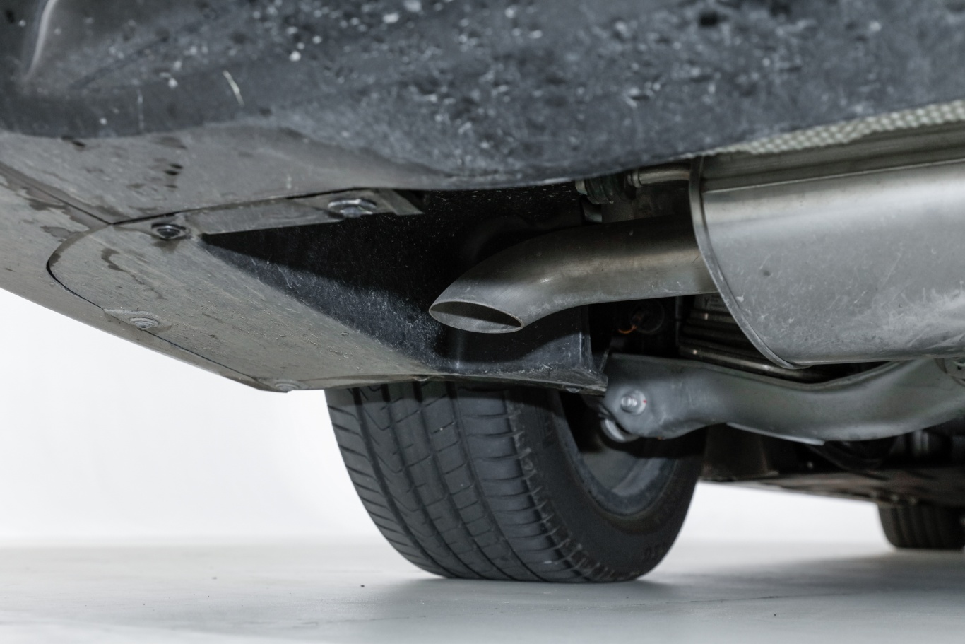 【岚图梦想家插电混动 1.5T 235km 四驱旗舰鲲鹏版动力底盘图片-汽车图片大全】-易车