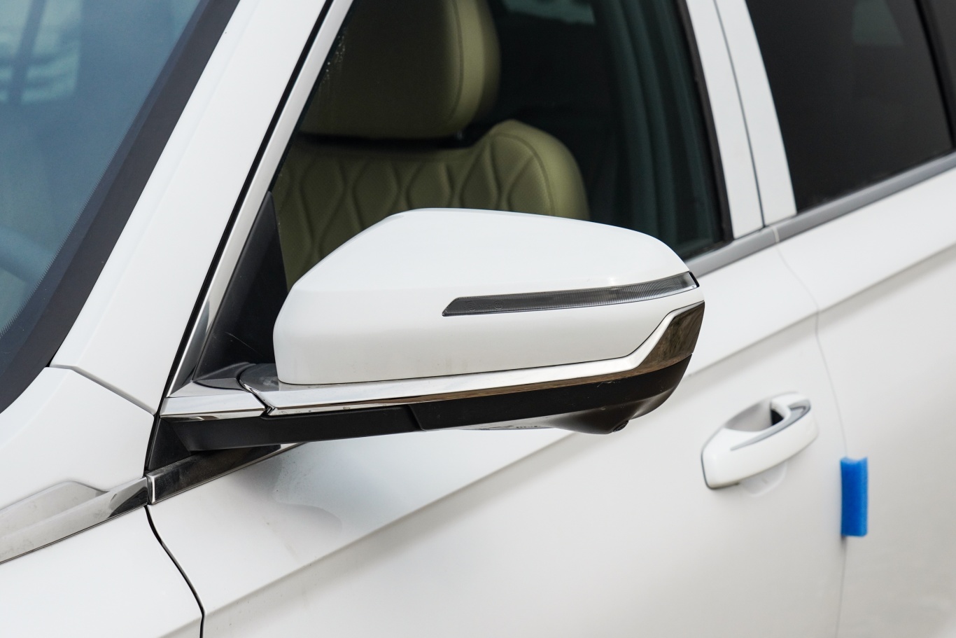 【星越L东方曜 2.0T 自动两驱揽星版主驾驶后视镜背面图片-汽车图片大全】-易车