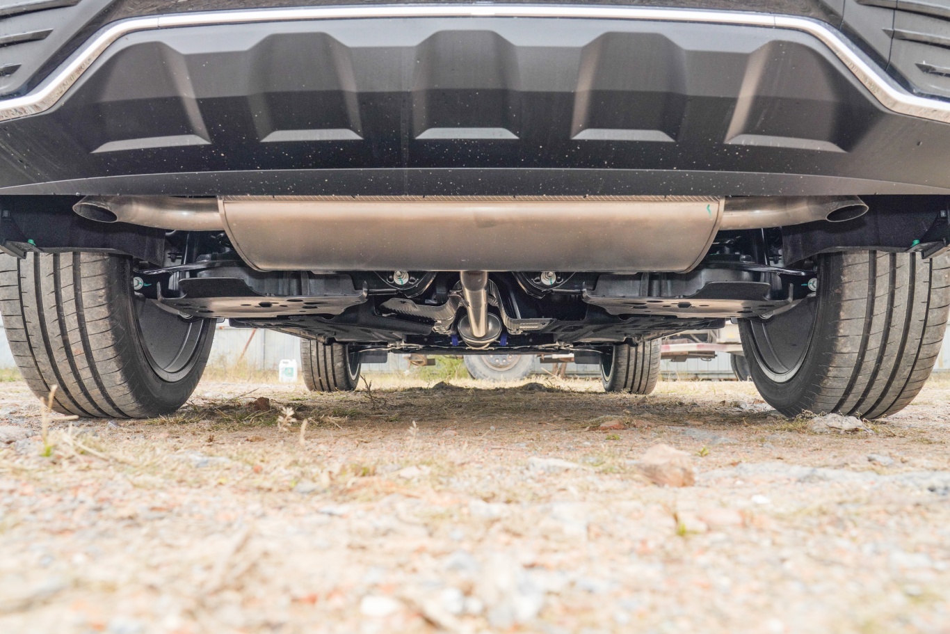 【星越L东方曜 2.0T 自动两驱揽星版后悬架整体图片-汽车图片大全】-易车