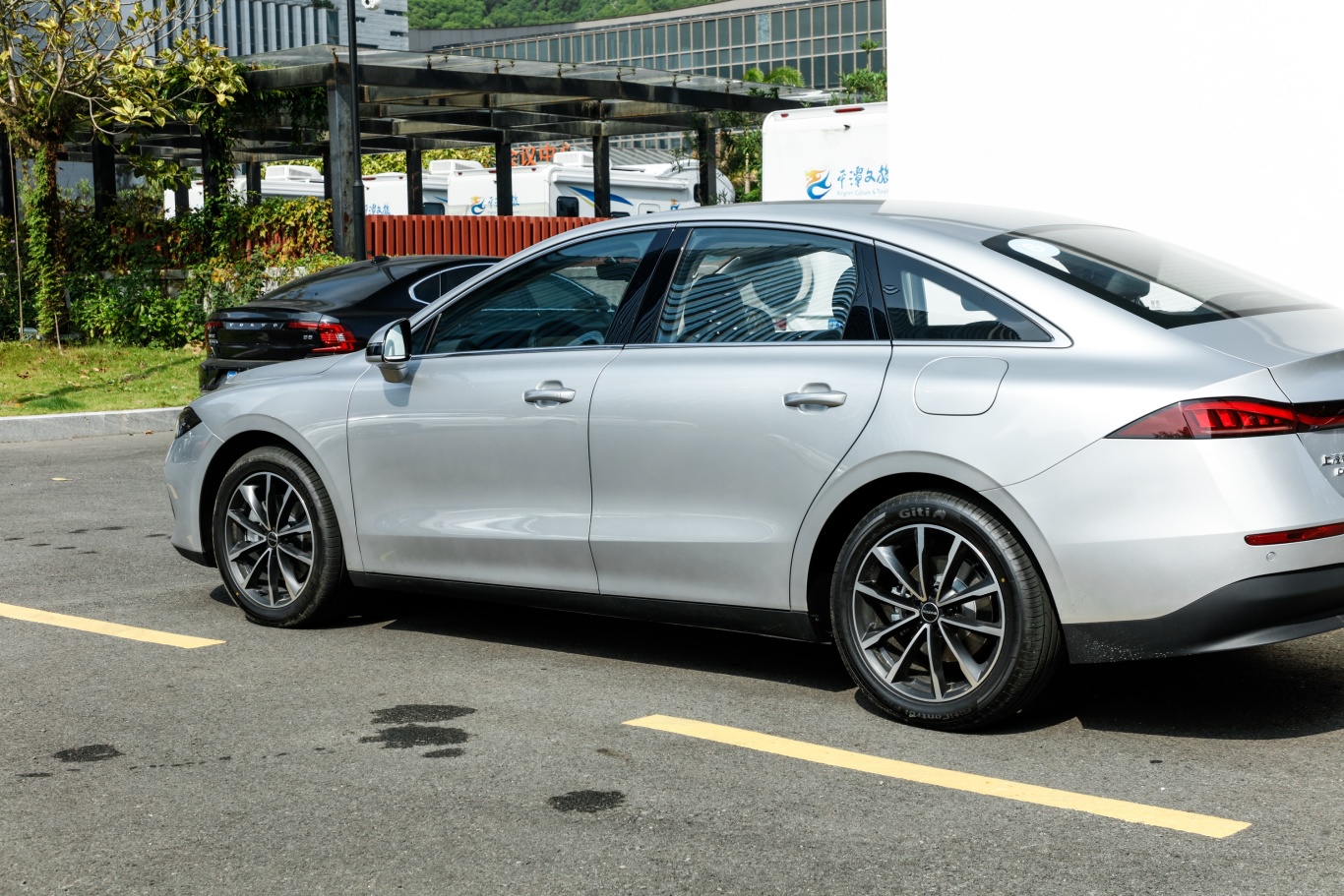 【荣威D7插电混动 1.5L 125km 世界冠军版外观细节图片-汽车图片大全】-易车