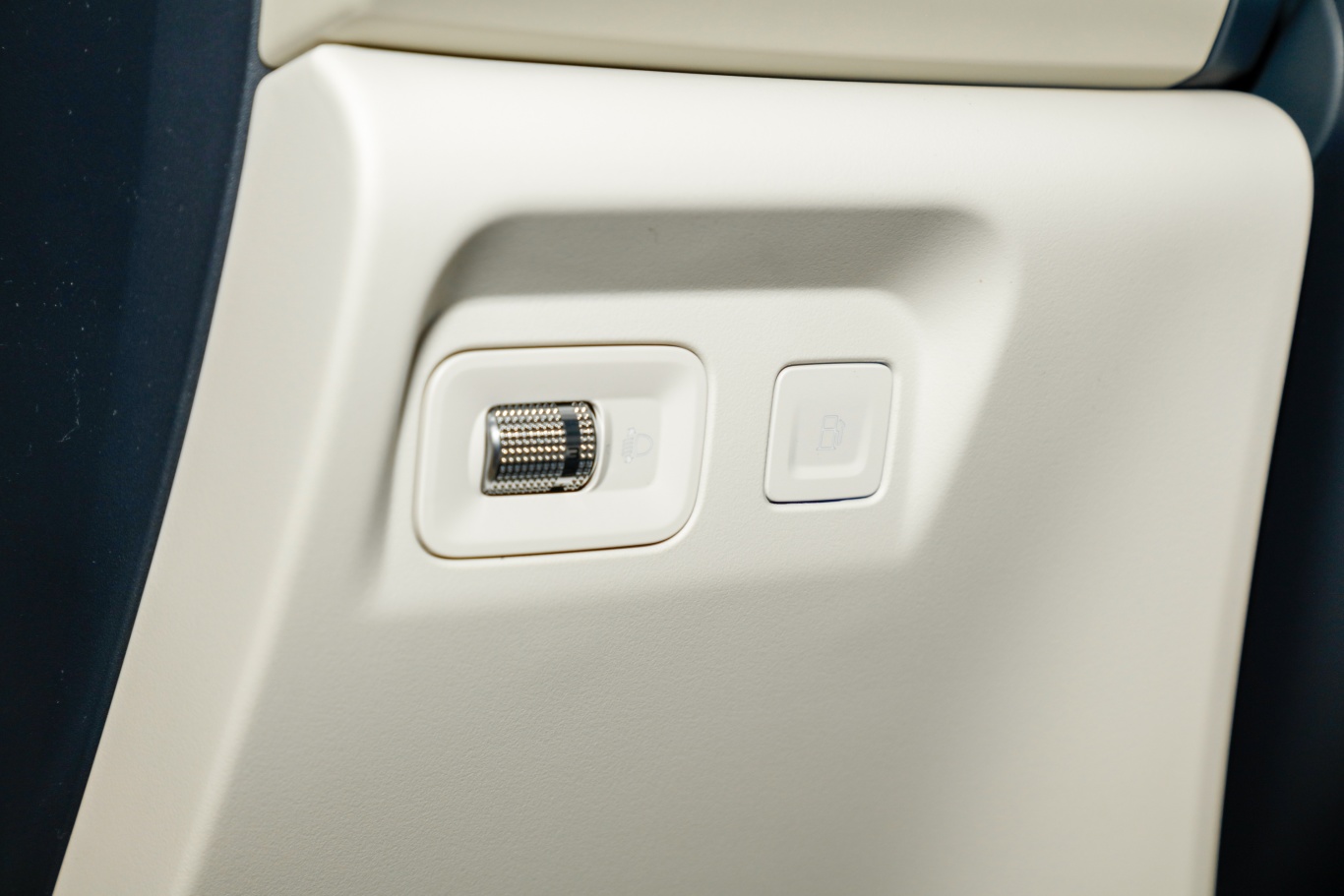 【领克07EM-P 1.5T 126km 长续航Halo主驾驶位图片-汽车图片大全】-易车