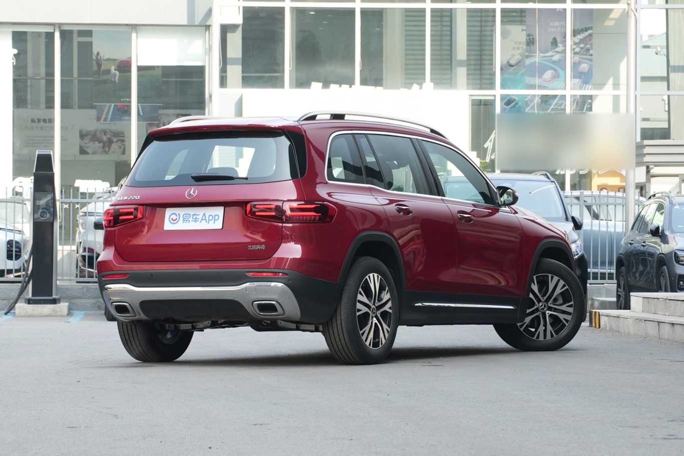 【奔驰GLB改款 GLB 220 动感型 5座侧后45度车头向右水平图片-汽车图片大全】-易车