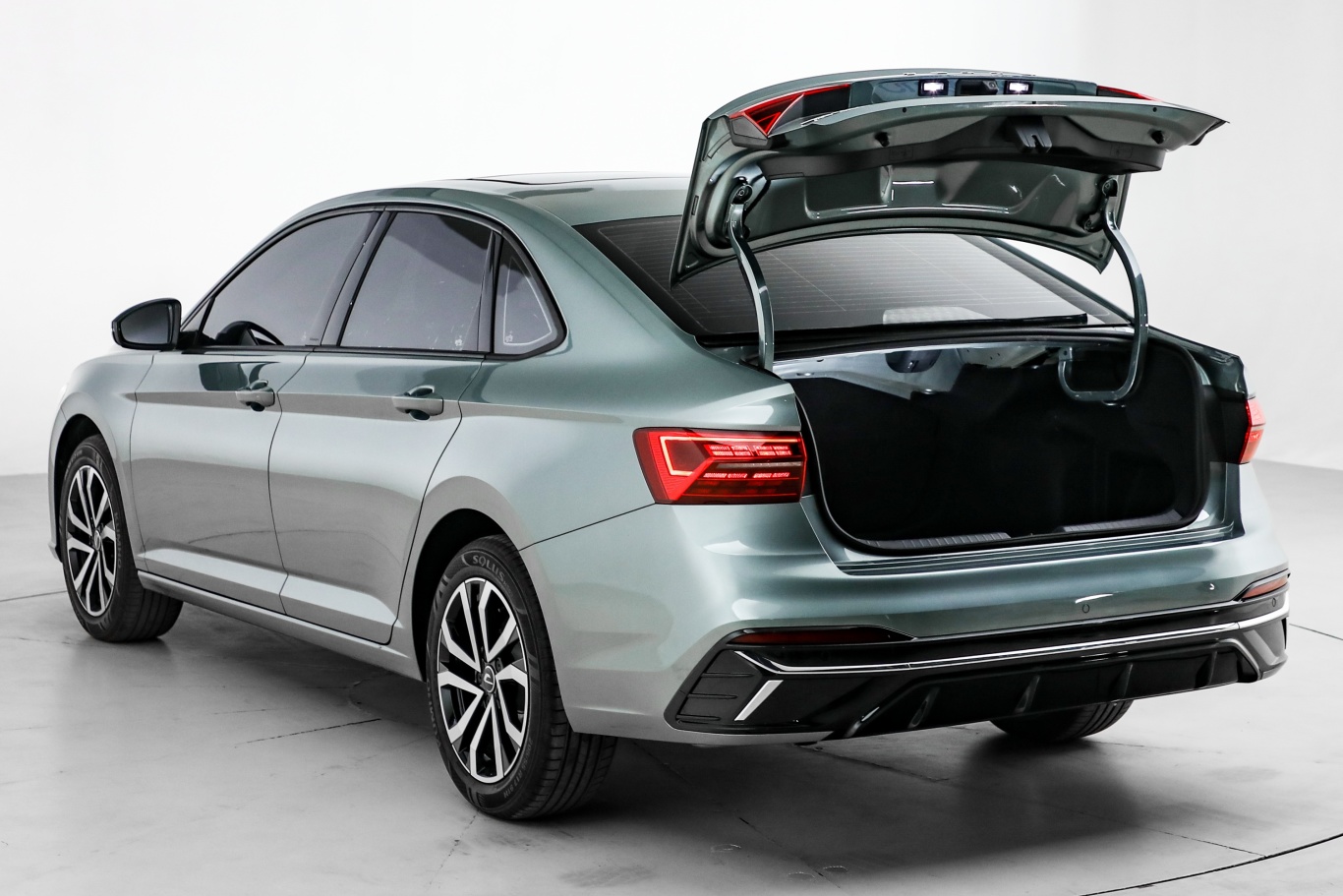 【捷达VA71.4T 先到先得版后备厢开启45度侧拍图片-汽车图片大全】-易车