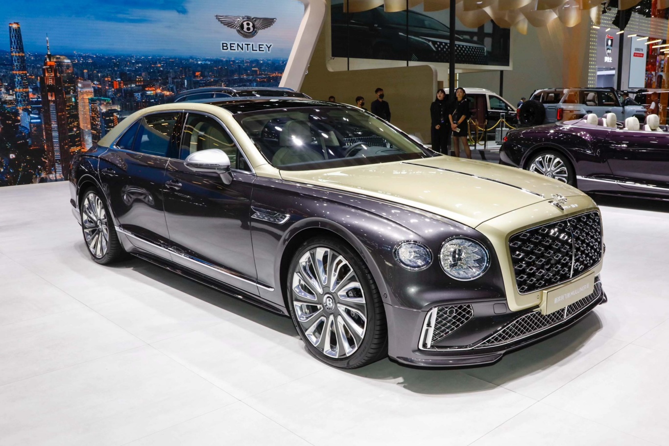 【飞驰4.0T V8 Mulliner外观图片-汽车图片大全】-易车