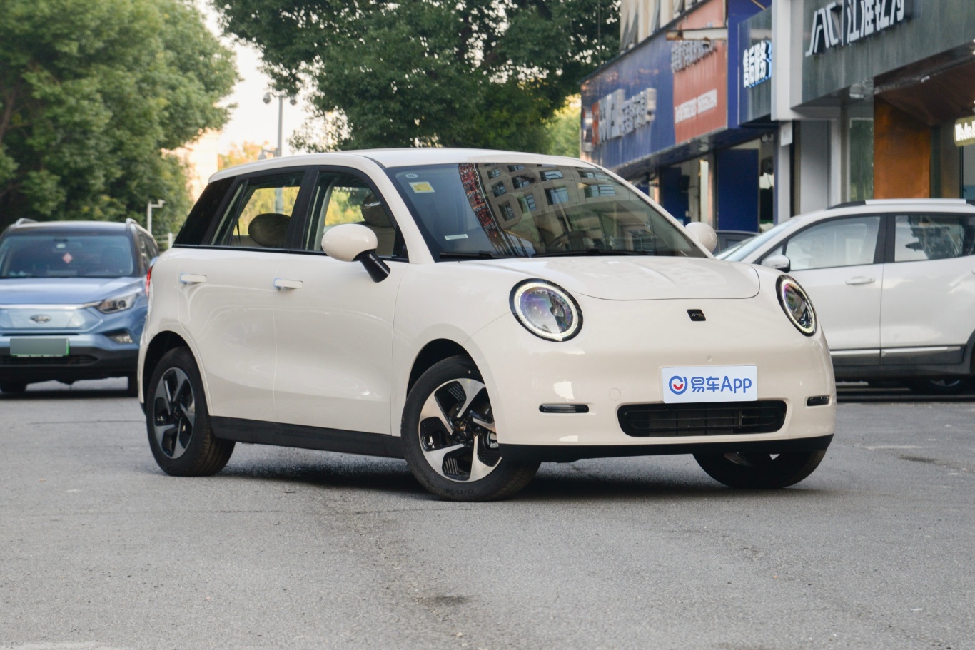 【江淮钇为3改款 挚爱版 505km 冠军版侧前45度车头向右水平图片-汽车图片大全】-易车