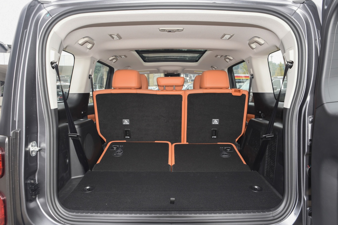 【哈弗H92.4T 拓境版 7座 柴油后备厢图片-汽车图片大全】-易车