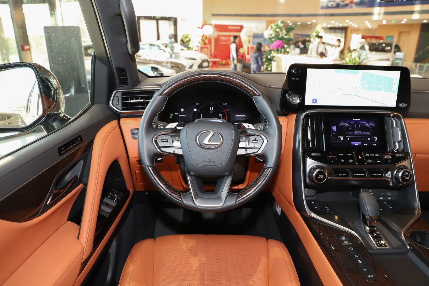 【雷克萨斯LXLX700h VIP领世版驾驶位区域图片-汽车图片大全】-易车
