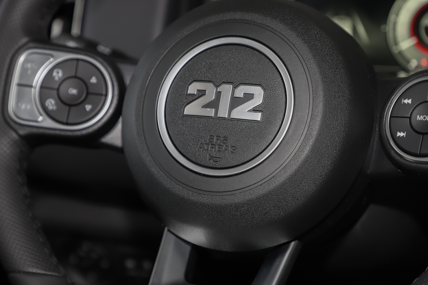 【212 T012.0T 检阅官主驾安全气囊图片-汽车图片大全】-易车