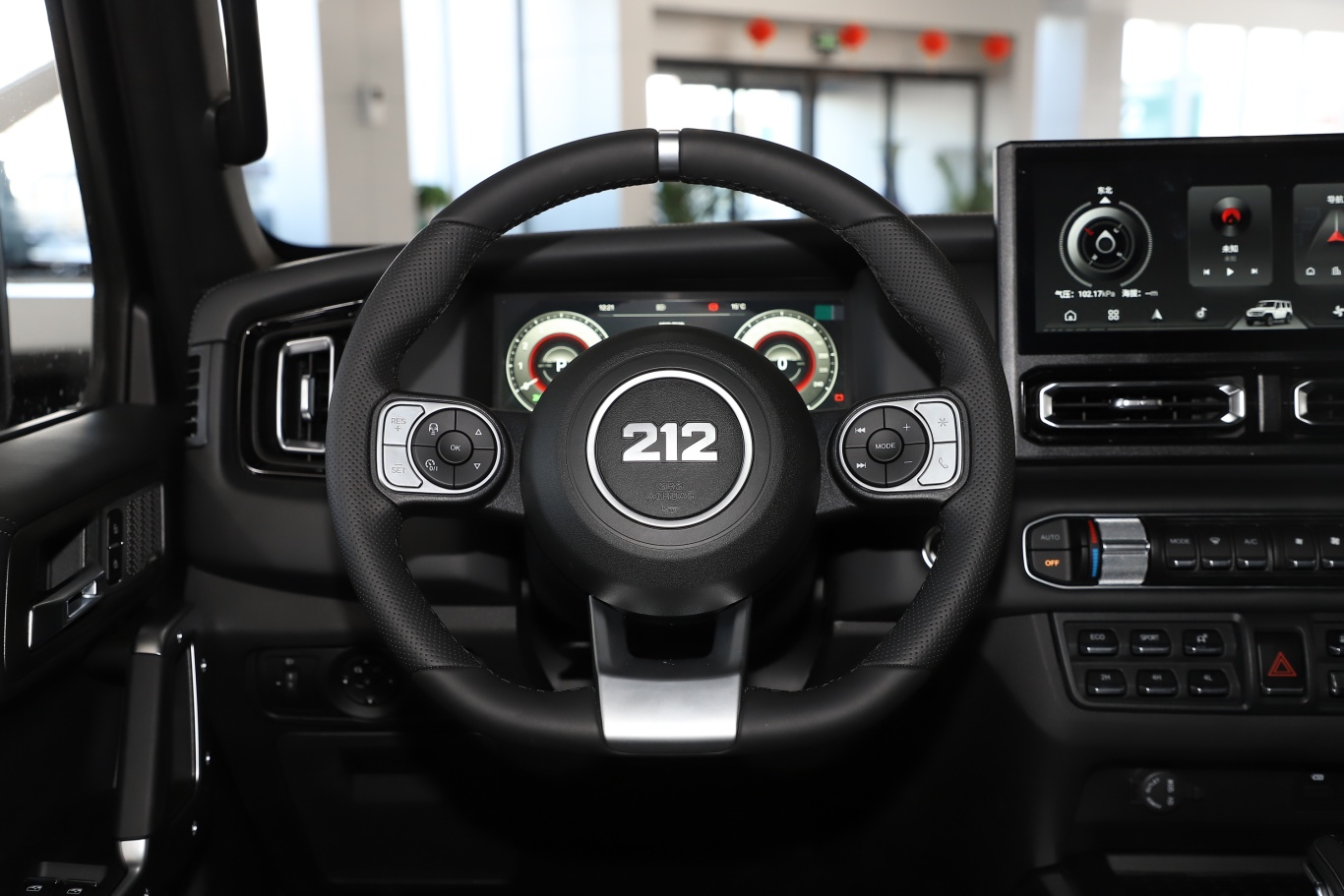 【212 T012.0T 检阅官方向盘图片-汽车图片大全】-易车