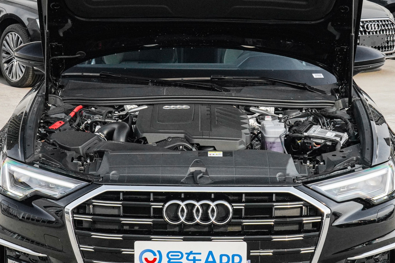 【奥迪A6L40 TFSI 豪华动感型前舱整体图片-汽车图片大全】-易车