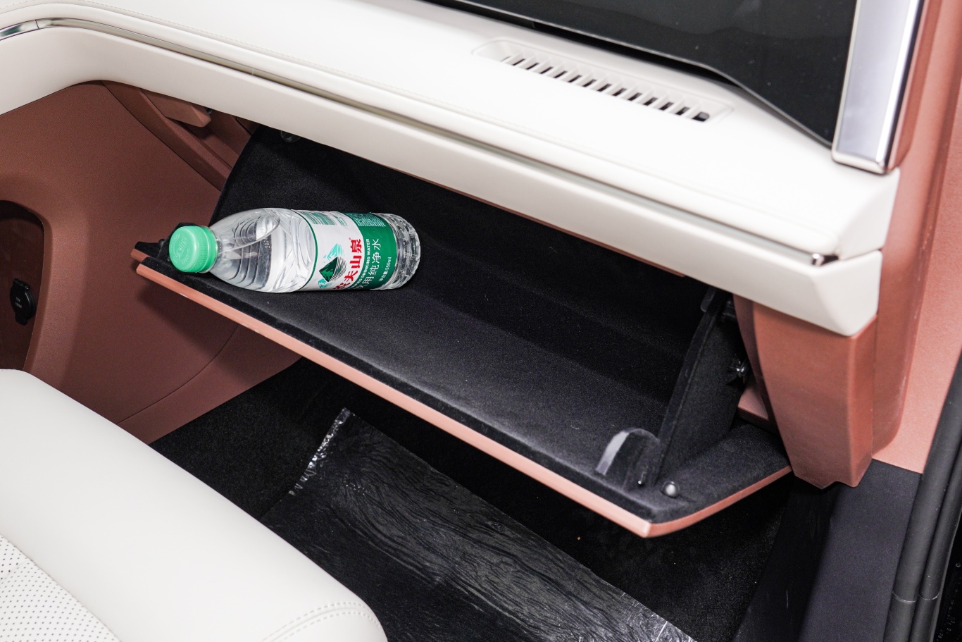 【夏DM-i 1.5T 180km 超越型副驾驶位图片-汽车图片大全】-易车