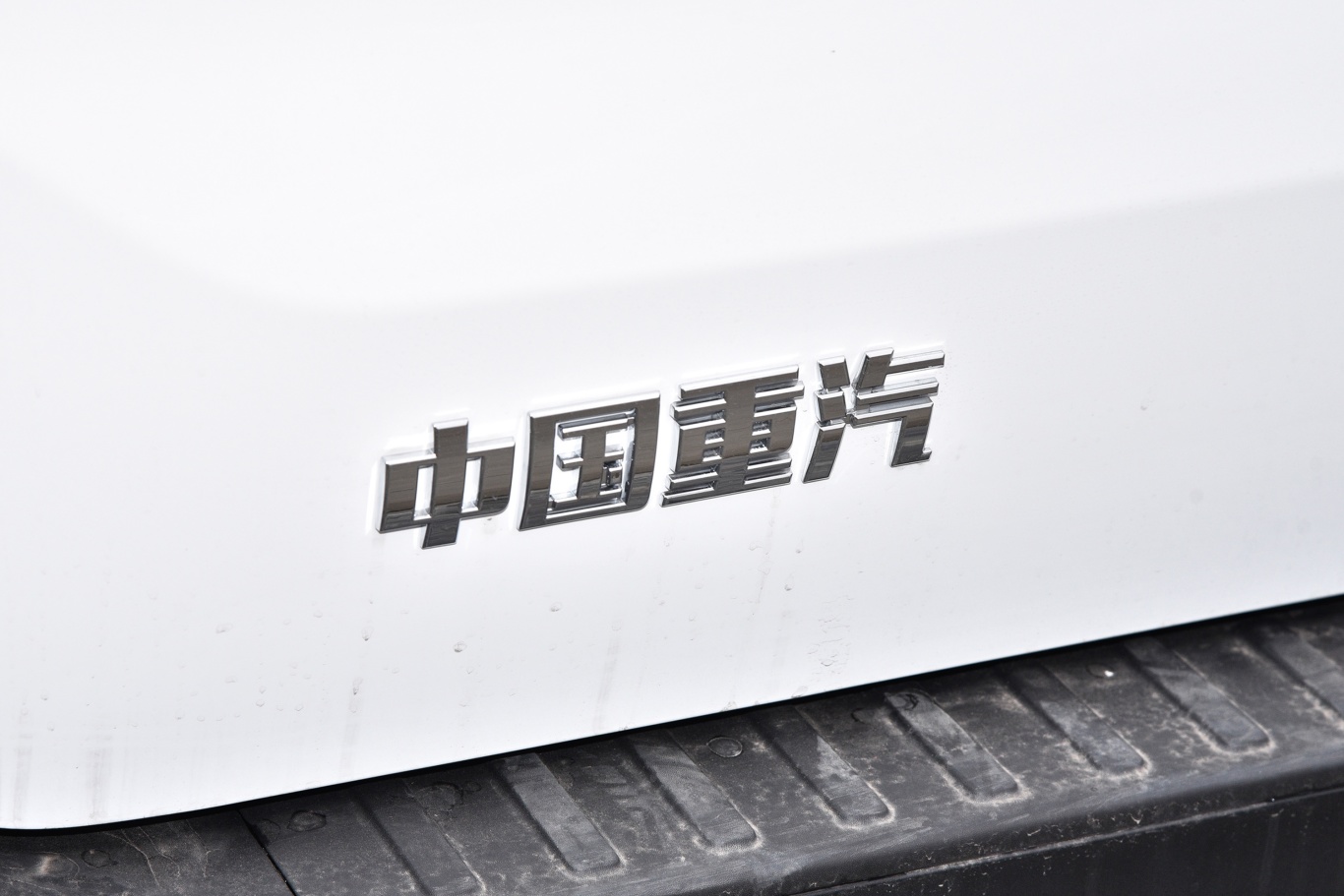 【先锋官V多功能版 2.0T 自动中轴低顶 7座外观细节图片-汽车图片大全】-易车