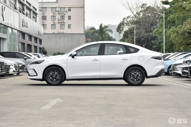 【不到10万坐拥高阶智驾 比亚迪海豹05DMi_汽车新闻】-易车_比亚迪海洋那大镇站达融店