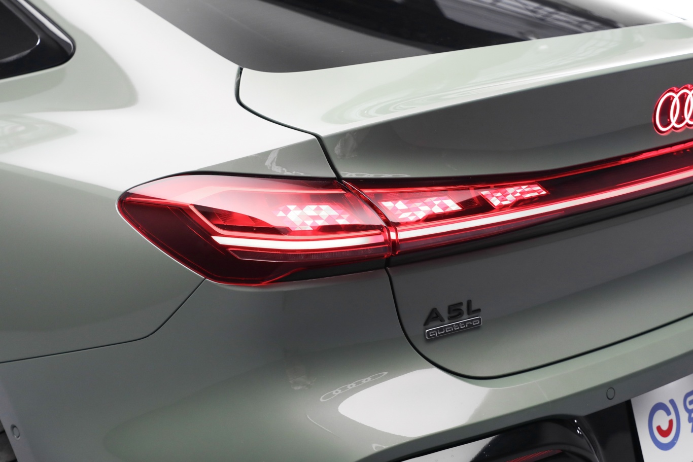 【奥迪A5L Sportback2.0T 四驱标准版外观灯组图片-汽车图片大全】-易车