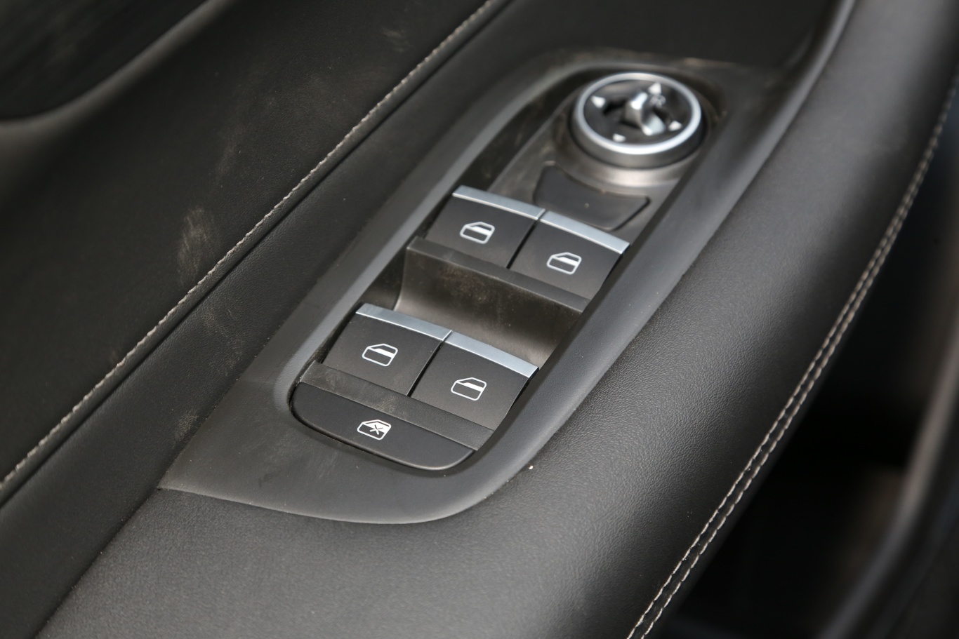 【瑞虎5x1.5L CVT卓越版车窗调节整体图片-汽车图片大全】-易车