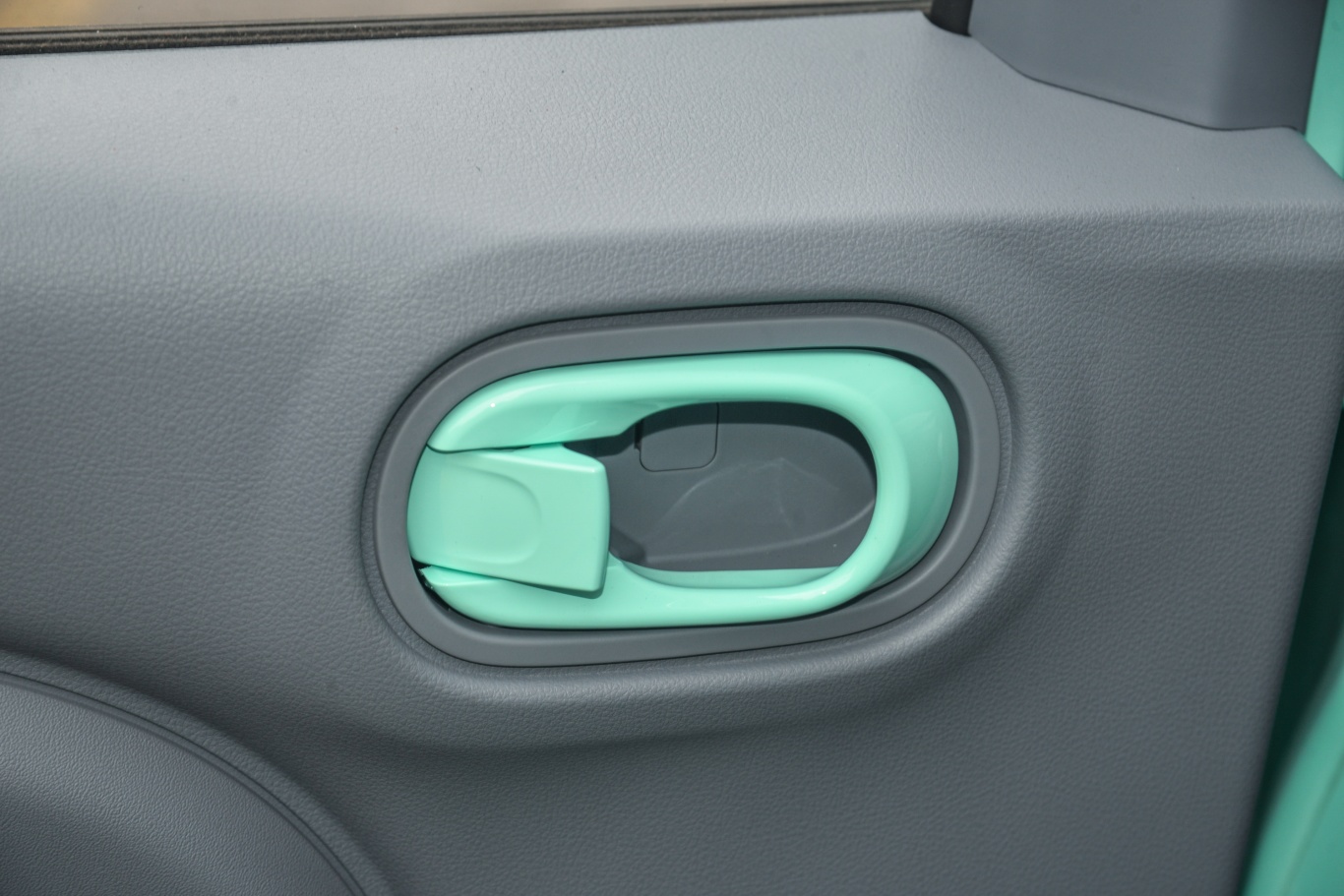 【奔腾小马222km 伶俐马主驾驶位图片-汽车图片大全】-易车