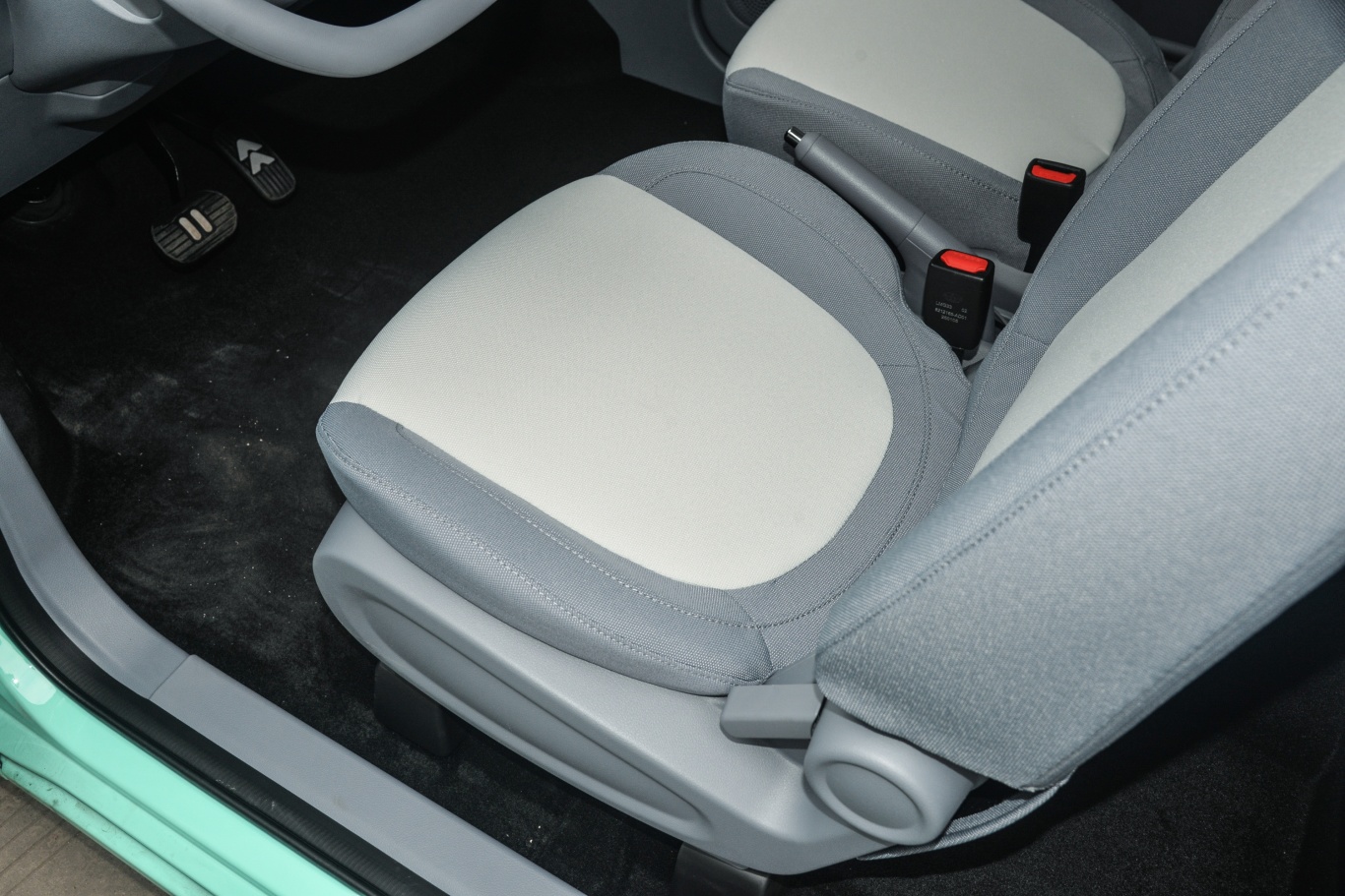 【奔腾小马222km 伶俐马主驾驶位图片-汽车图片大全】-易车