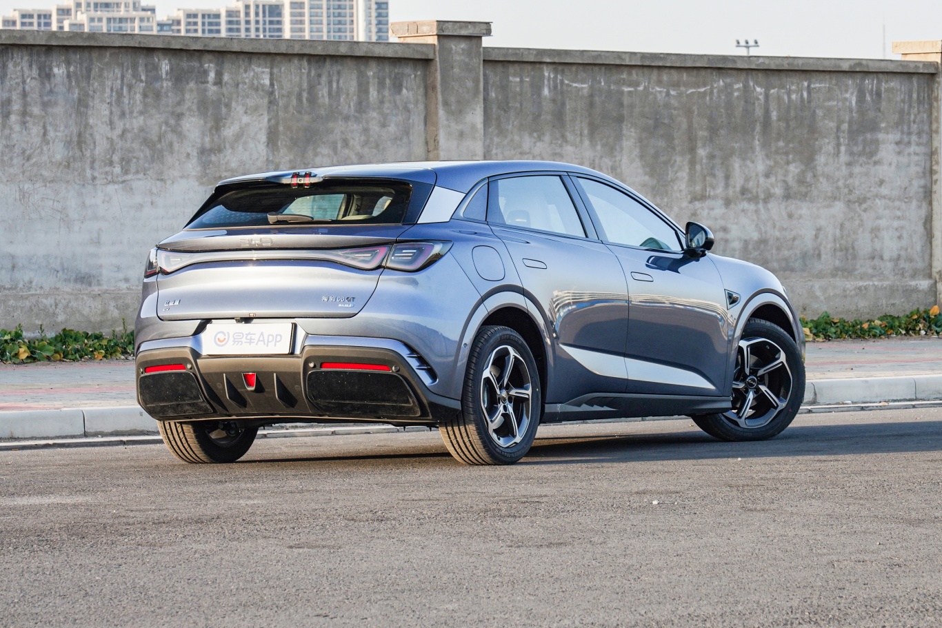 【海豹06GT智驾版 505km 后驱海浪Plus版侧后45度车头向右水平图片-汽车图片大全】-易车