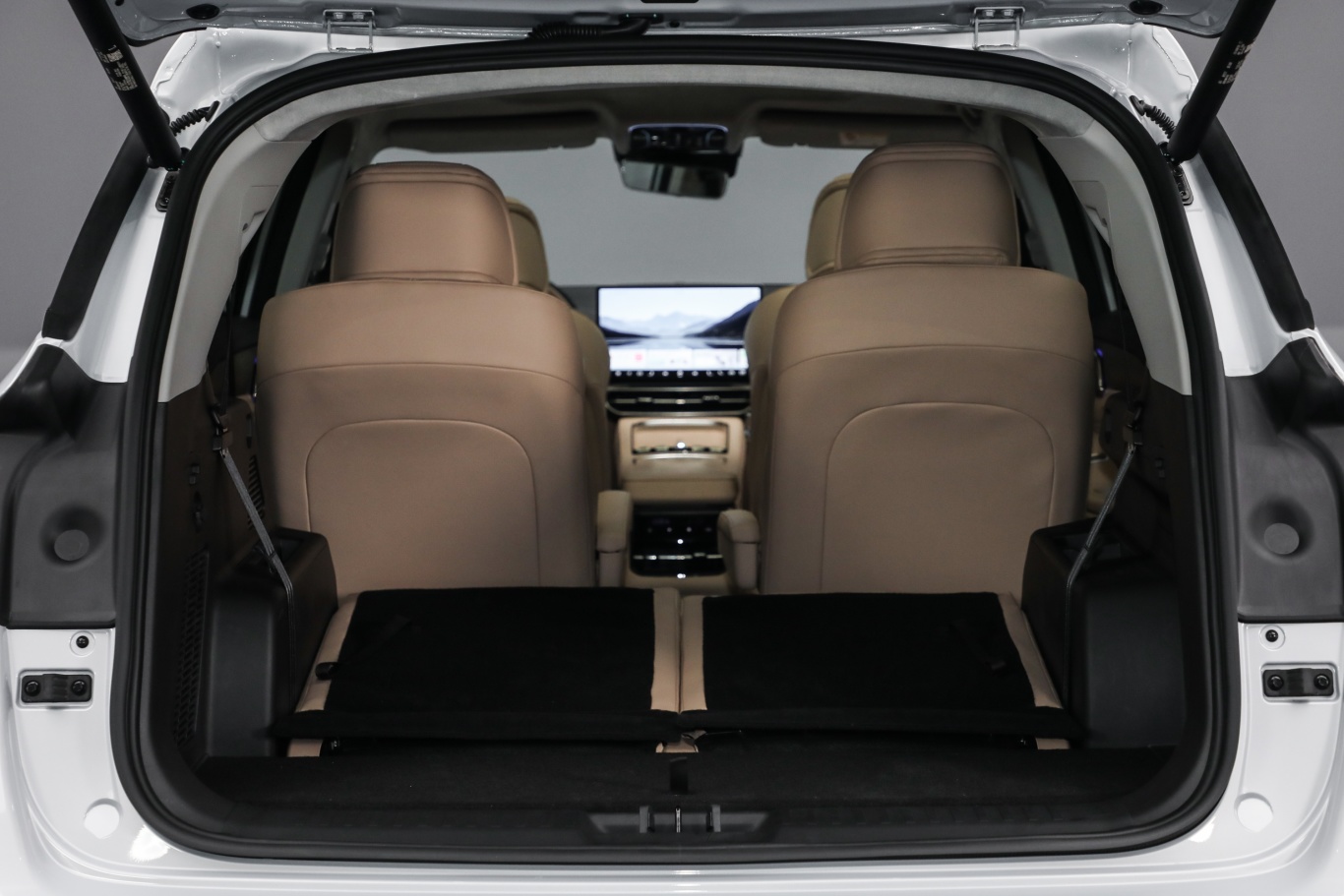 【山海L91.5T 108km 旗舰版 6座后备厢图片-汽车图片大全】-易车