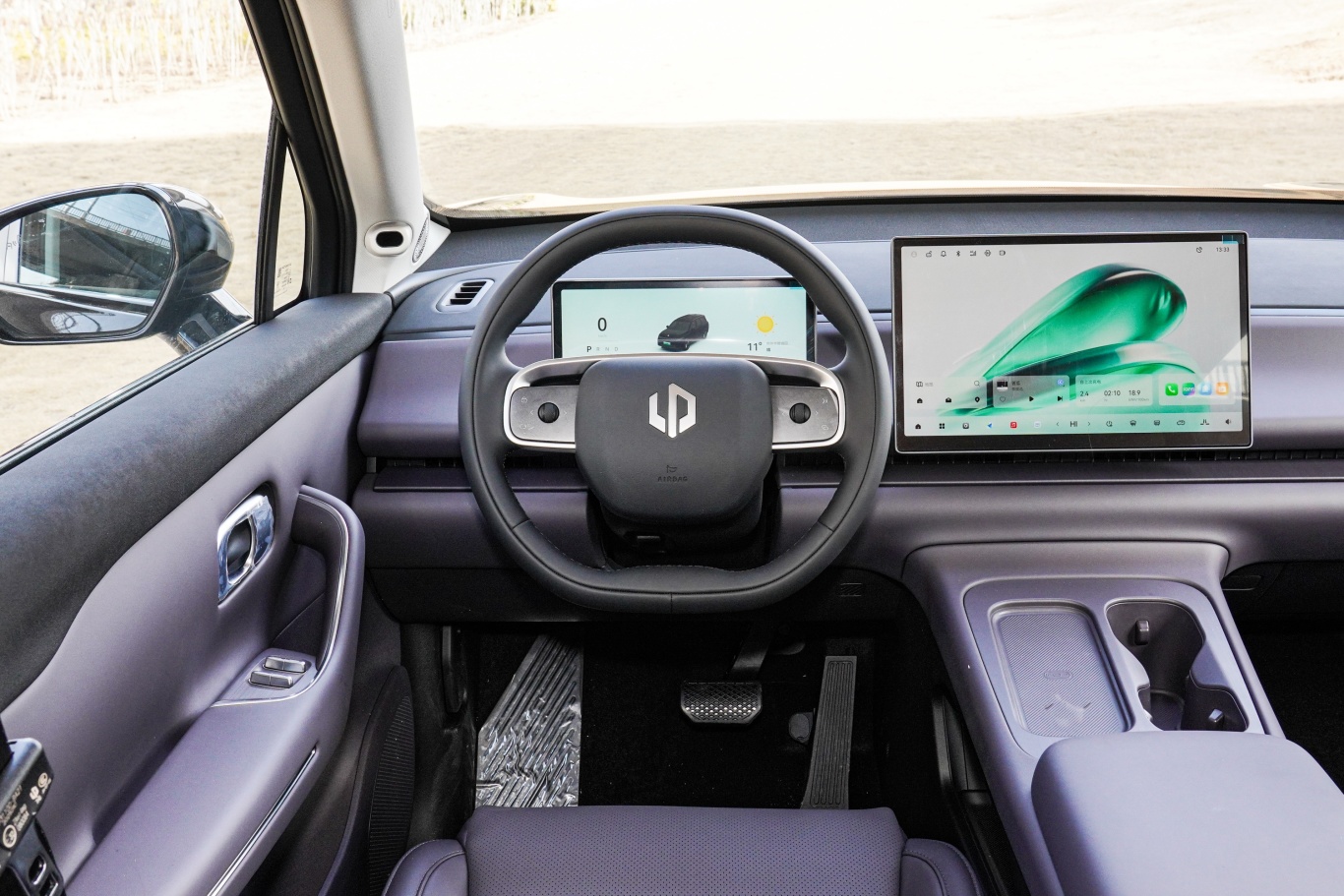 【零跑C16纯电版 580km 尊享版驾驶位区域图片-汽车图片大全】-易车