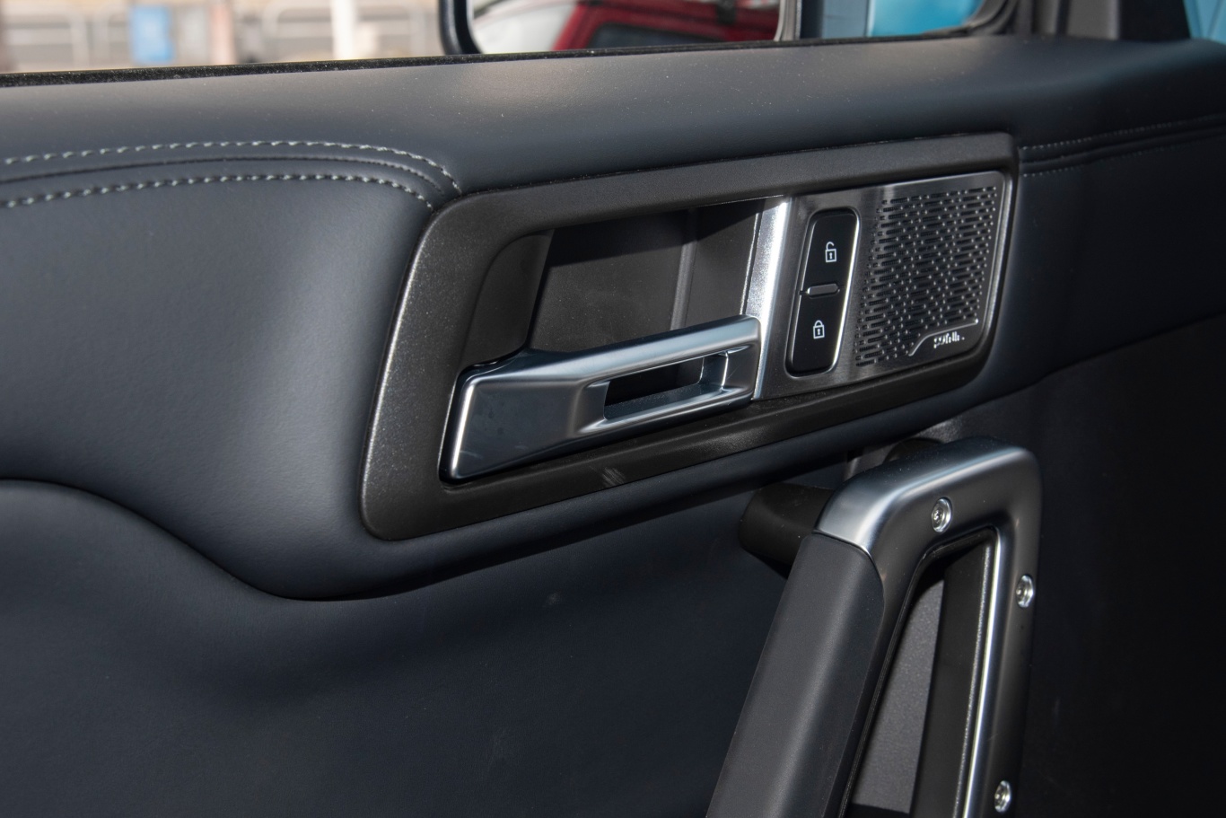 【212 T012.0T 长风版 汽油主驾驶位图片-汽车图片大全】-易车