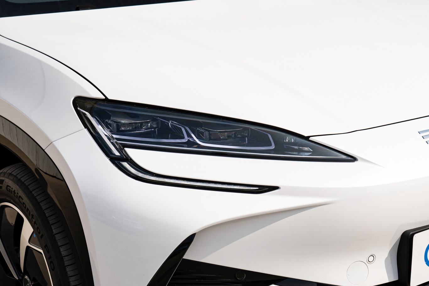 【海狮07EV智驾版 610km 后驱智航版大灯侧45度俯拍图片-汽车图片大全】-易车