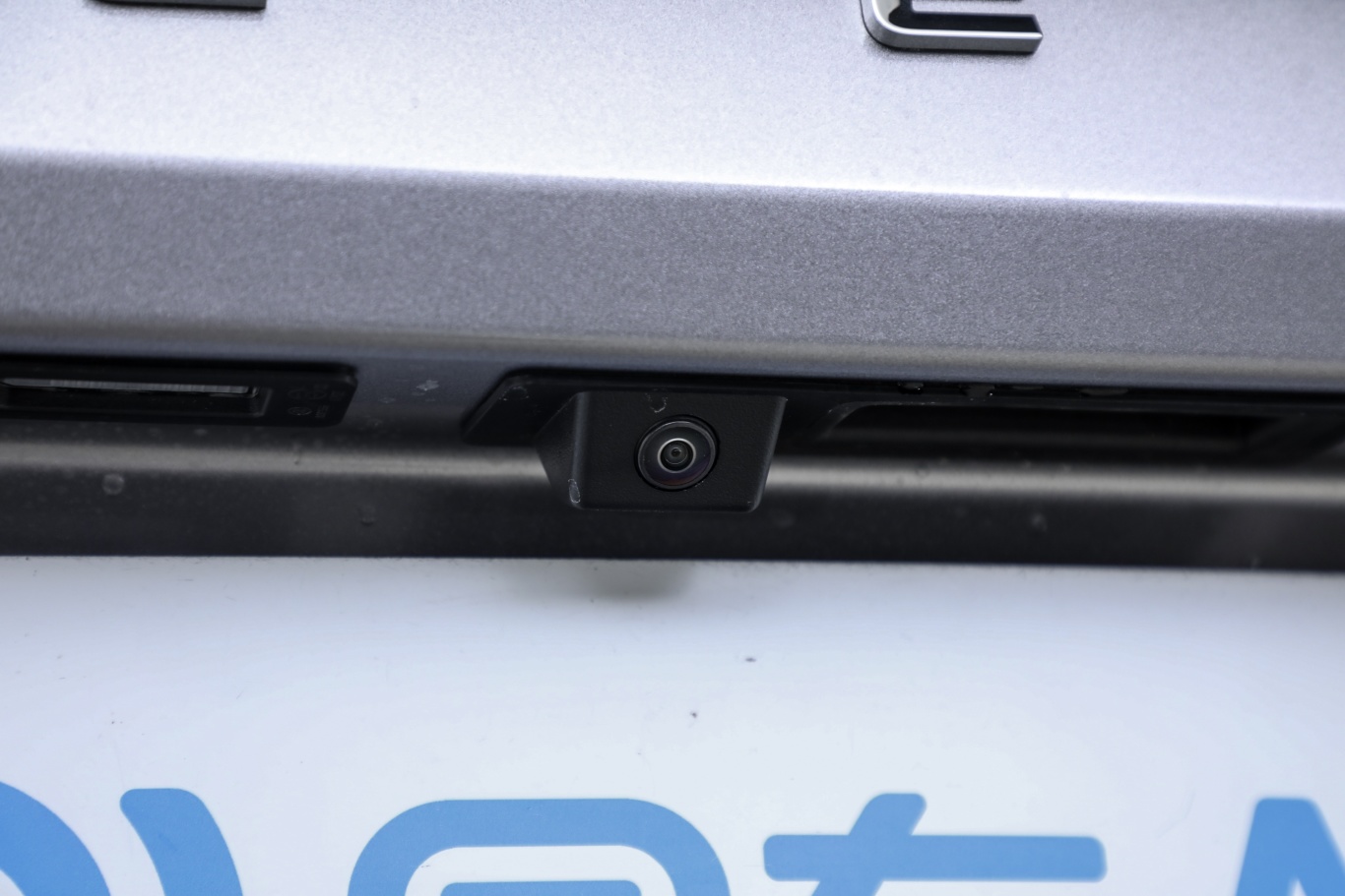 【星越L2.0T 自动两驱行云版外观细节图片-汽车图片大全】-易车