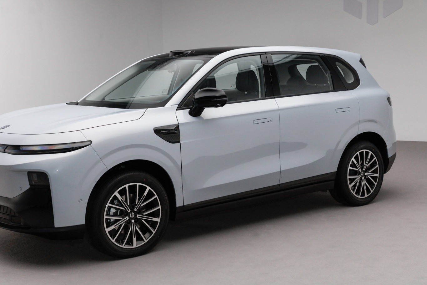 【零跑B10600km 激光雷达版外观细节图片-汽车图片大全】-易车