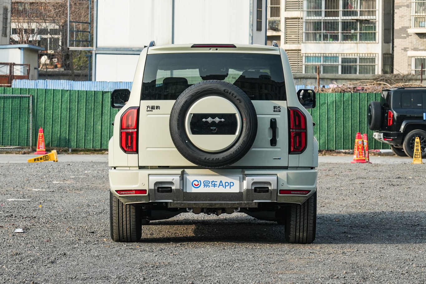 【豹51.5T 125km 天神智驾Ultra版正后水平图片-汽车图片大全】-易车