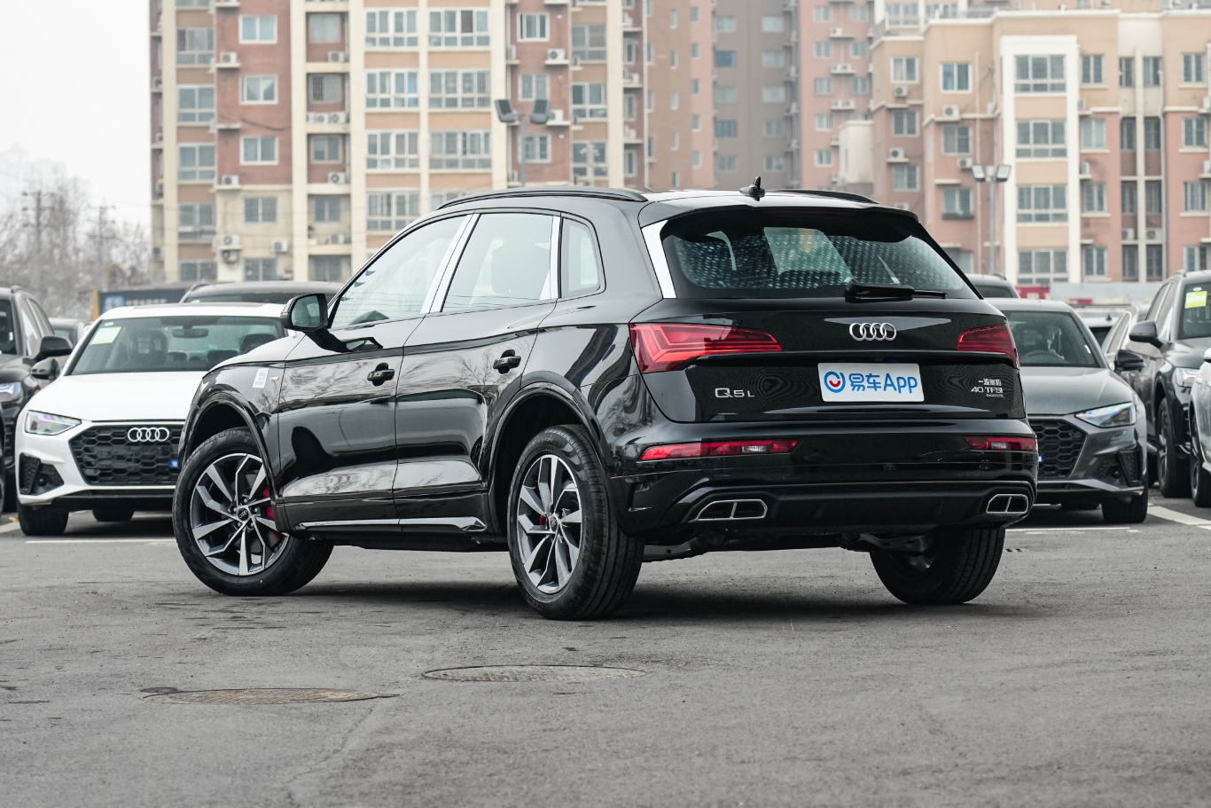 【奥迪Q5Lquattro 45周年典藏版 40 TFSI 豪华动感型侧后45度车头向左水平图片-汽车图片大全】-易车