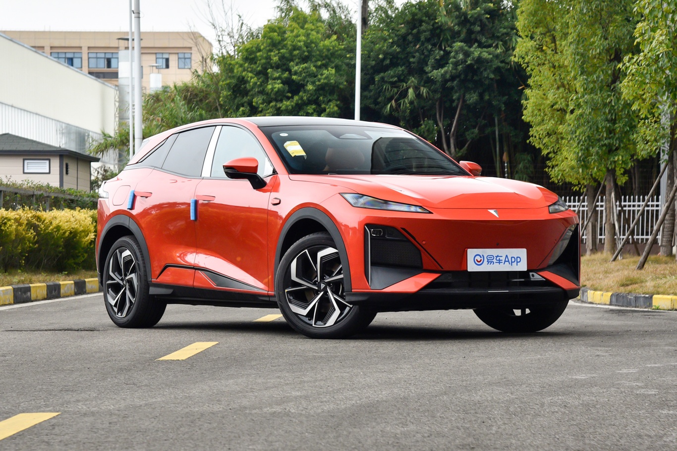 【深蓝S07增程版 285km 285Max华为乾崑智驾ADS SE版侧前45度车头向右水平图片-汽车图片大全】-易车