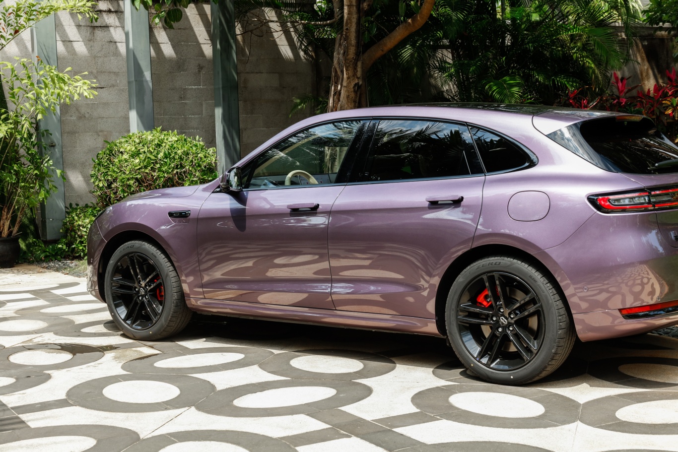 【问界M5增程版 230km Ultra 四驱版外观细节图片-汽车图片大全】-易车