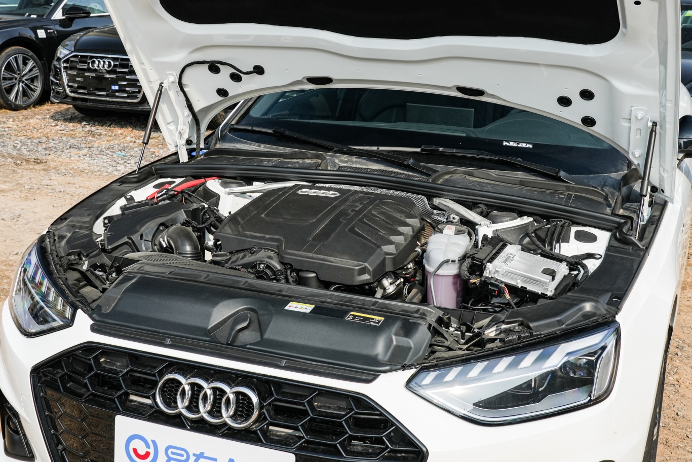 【奥迪A4L200万辆悦享版 40 TFSI 豪华动感型动力底盘图片-汽车图片大全】-易车