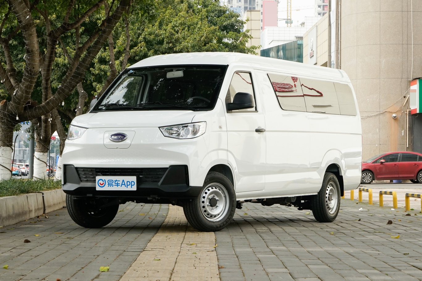 【江豚E7客运版 268km 创业版 6座侧前45度车头向左水平图片-汽车图片大全】-易车