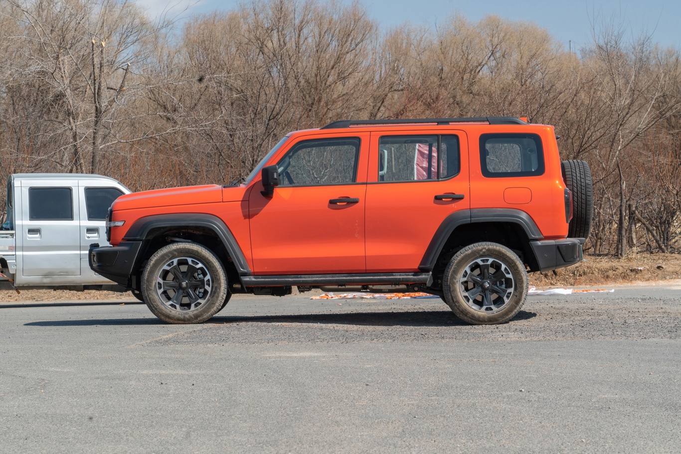 【坦克300新能源2.0T Hi4-T正侧车头向左水平图片-汽车图片大全】-易车