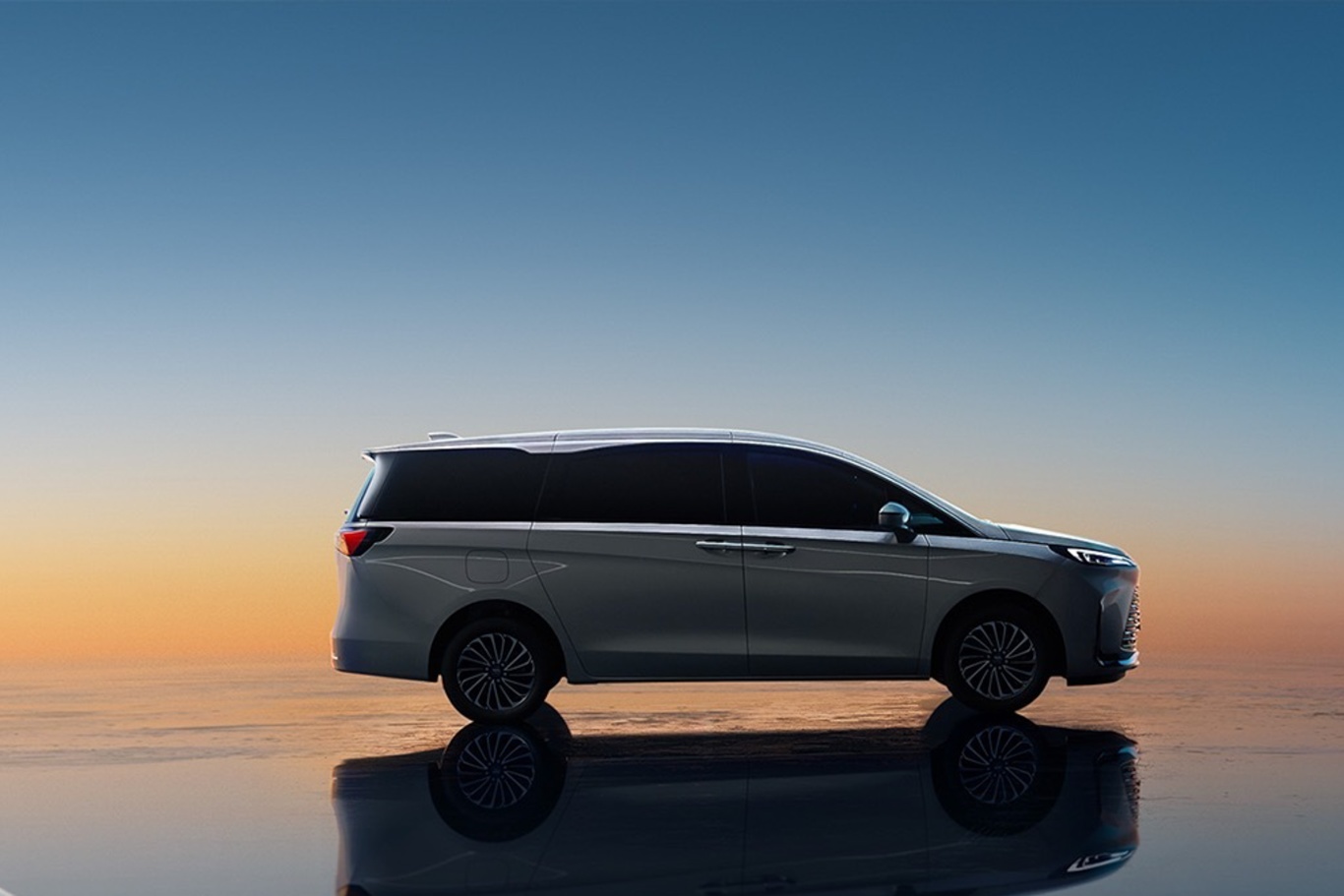 【别克GL8 插电混动陆尚 1.5T 142km 智享版 7座图片-汽车图片大全】-易车