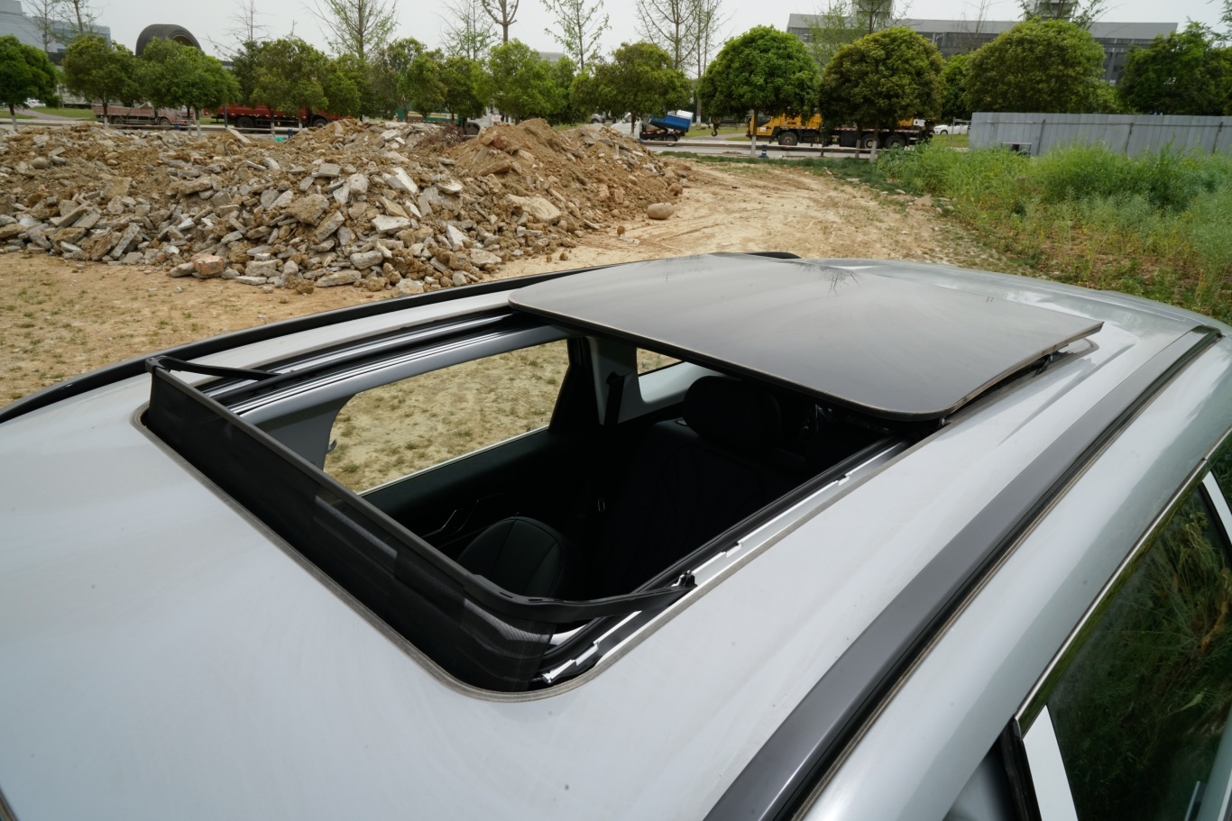 【风云T91.5T 120km 前驱长续航版旗舰PLUS 磷酸铁锂 7座天窗图片-汽车图片大全】-易车