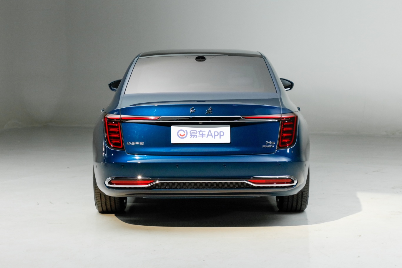 【红旗H9 PHEV标准版正后水平图片-汽车图片大全】-易车
