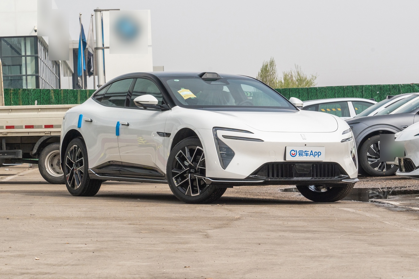 【阿维塔06纯电版 650km 后驱Max侧前45度车头向右水平图片-汽车图片大全】-易车
