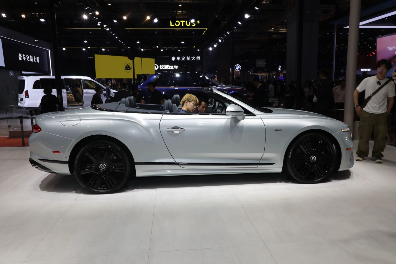 【欧陆4.0T GT V8 敞篷雅度版外观图片-汽车图片大全】-易车